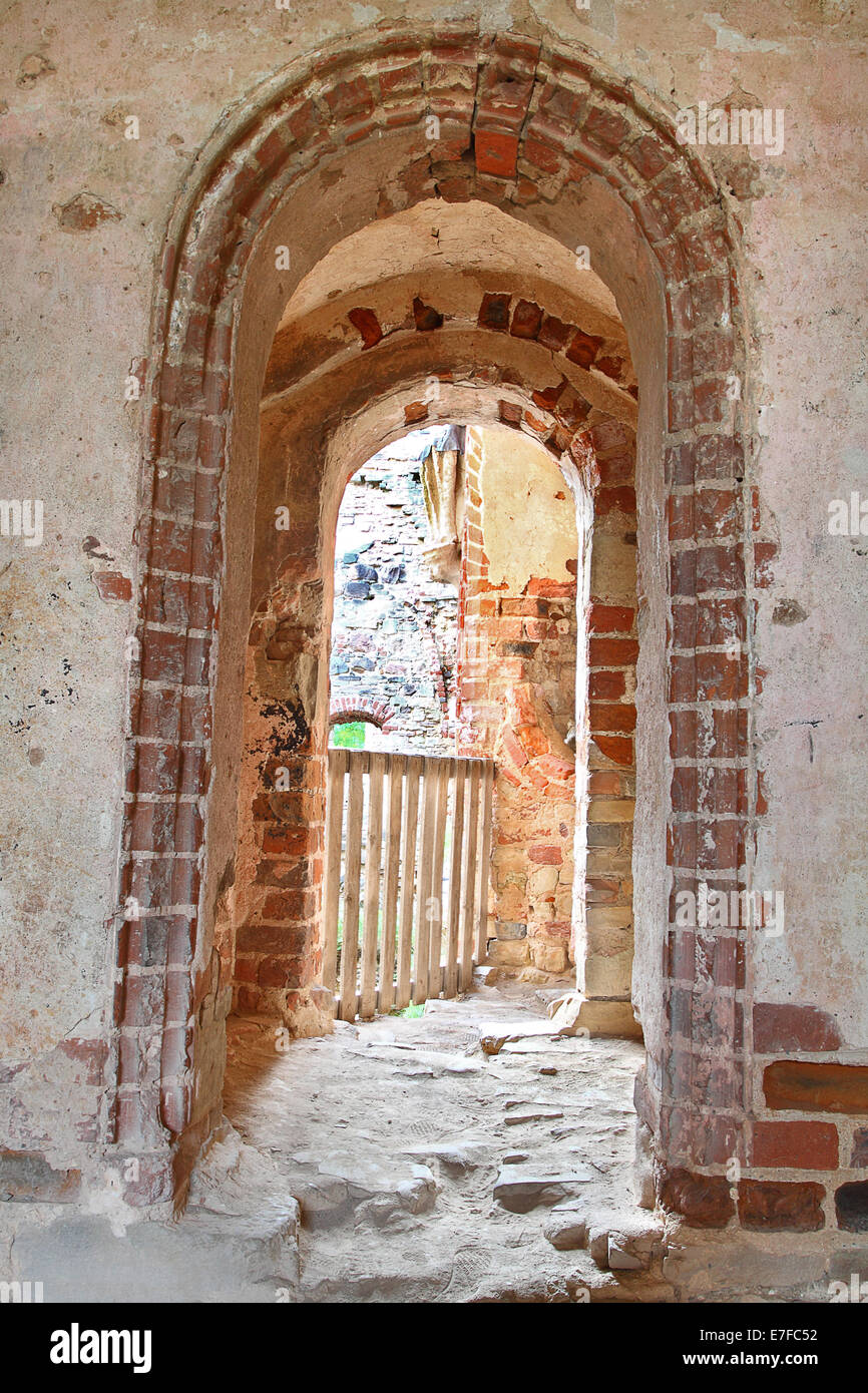 Tür zum Balkon in mittelalterlichen Burg Stockfotografie - Alamy