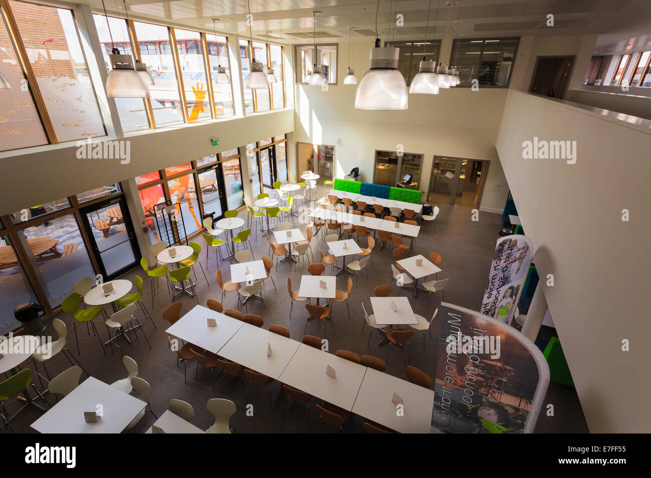 School canteen -Fotos und -Bildmaterial in hoher Auflösung – Alamy