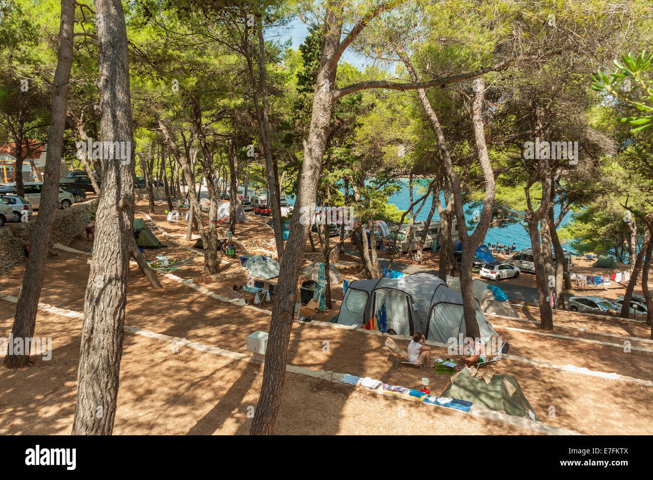 Tents campsite camping campground -Fotos und -Bildmaterial in hoher ...