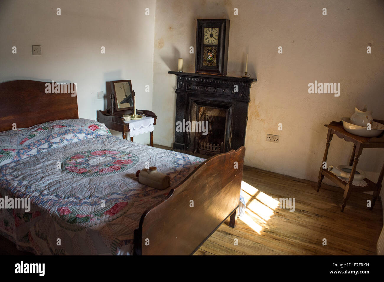 Traditional cottage interior ireland -Fotos und -Bildmaterial in hoher ...