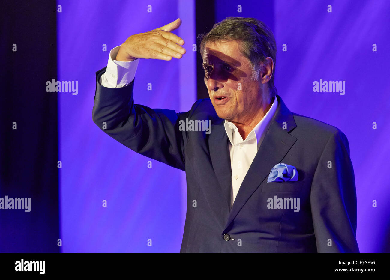 Deutscher Sänger Udo Jürgens führt während der "Mein Star des Jahres ...