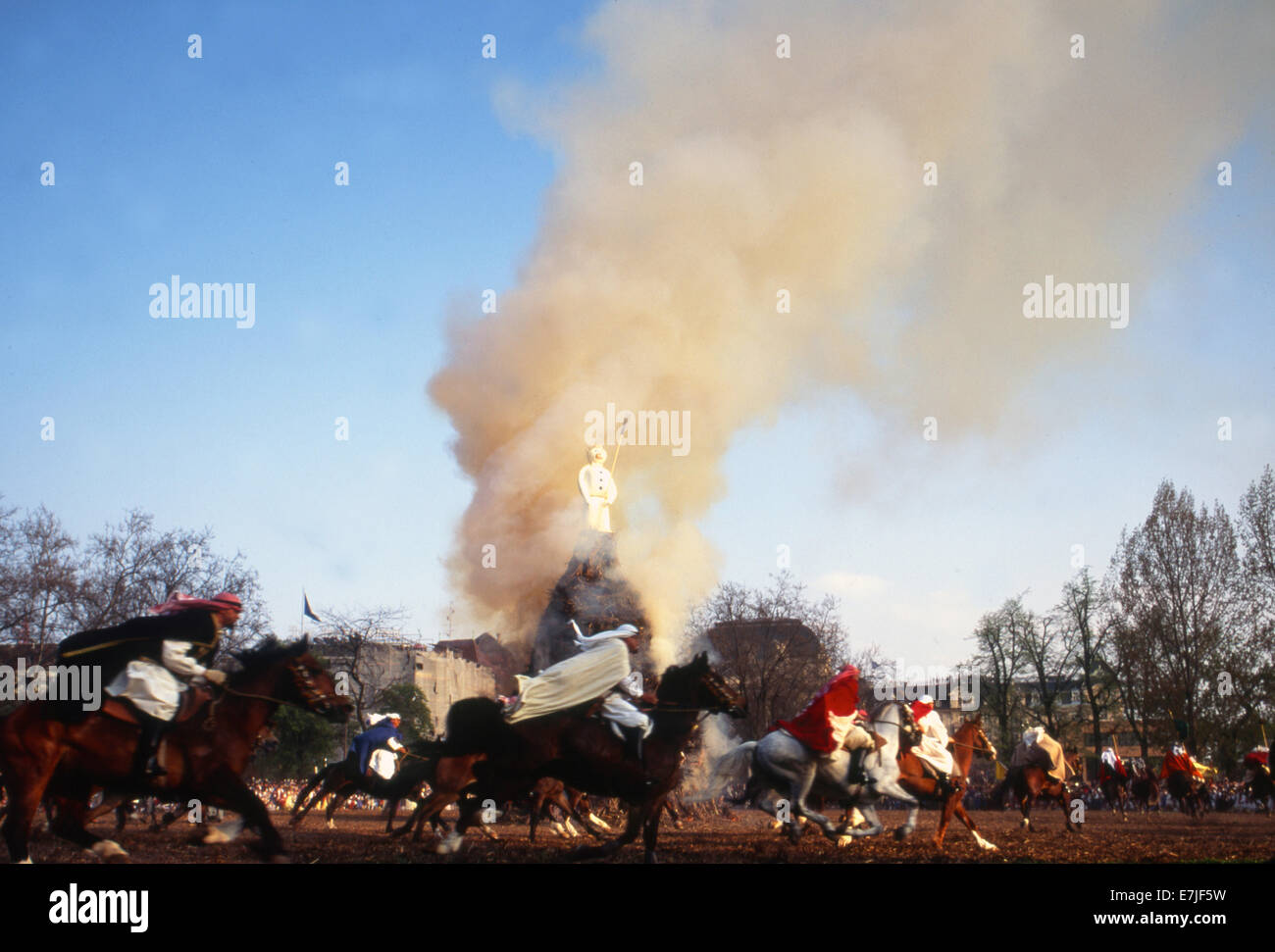 Sechselauten zurich -Fotos und -Bildmaterial in hoher Auflösung – Alamy