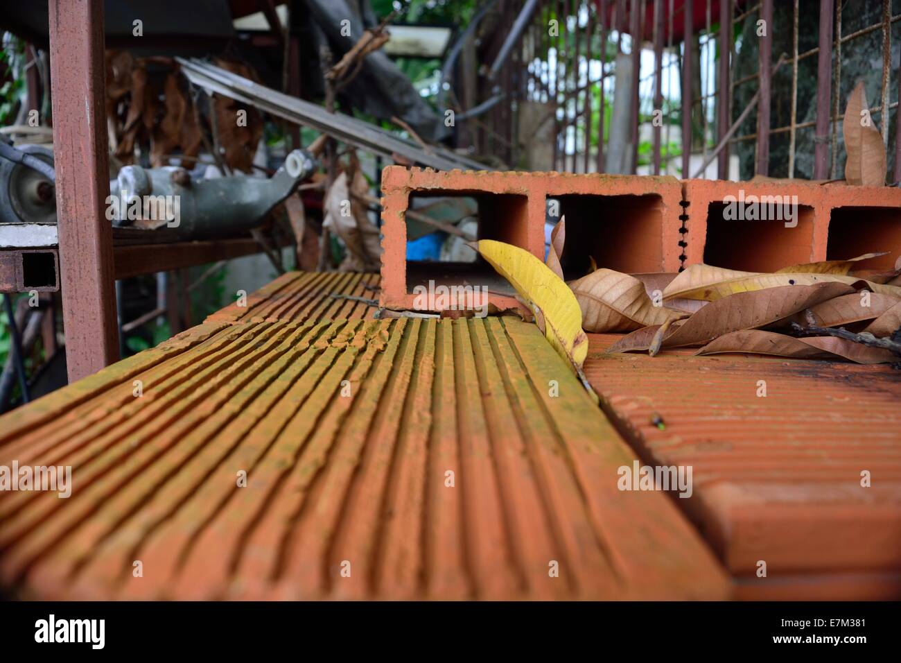 Clay blocks -Fotos und -Bildmaterial in hoher Auflösung – Alamy