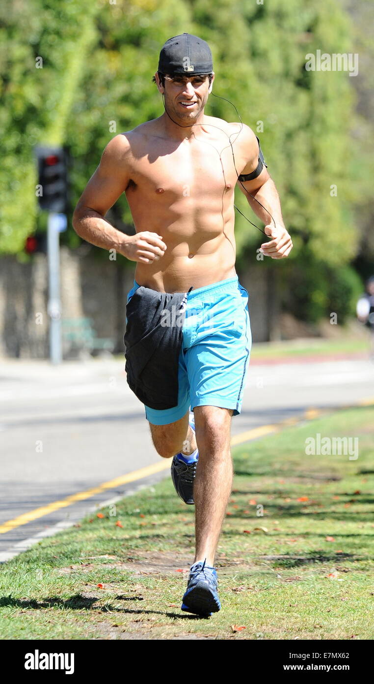 Justin Bird aus "Millionaire Matchmaker" seine Übung im Freien in Santa ...