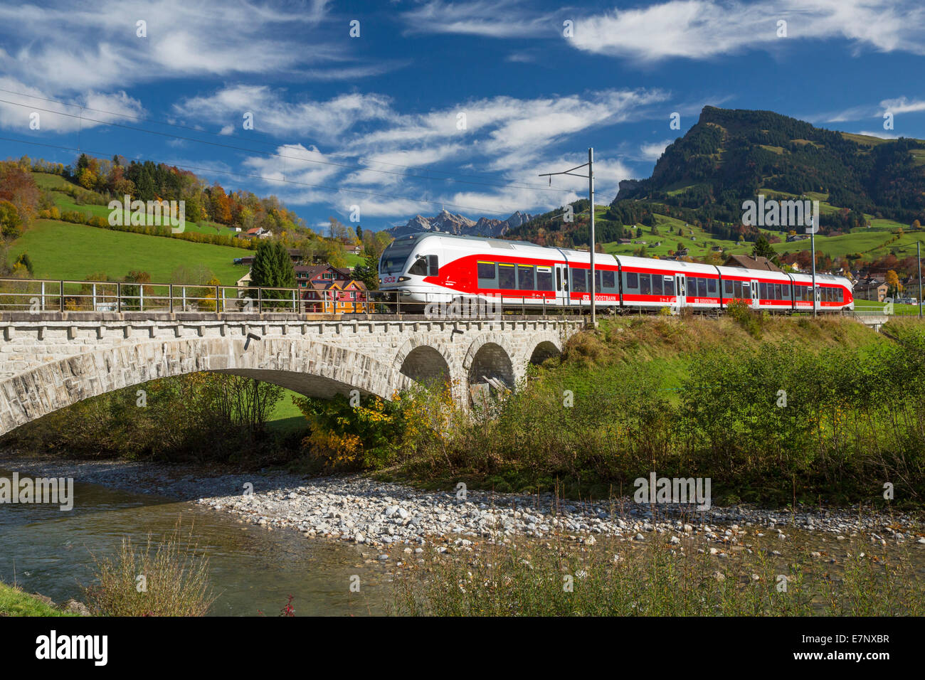 Sob zug -Fotos und -Bildmaterial in hoher Auflösung – Alamy
