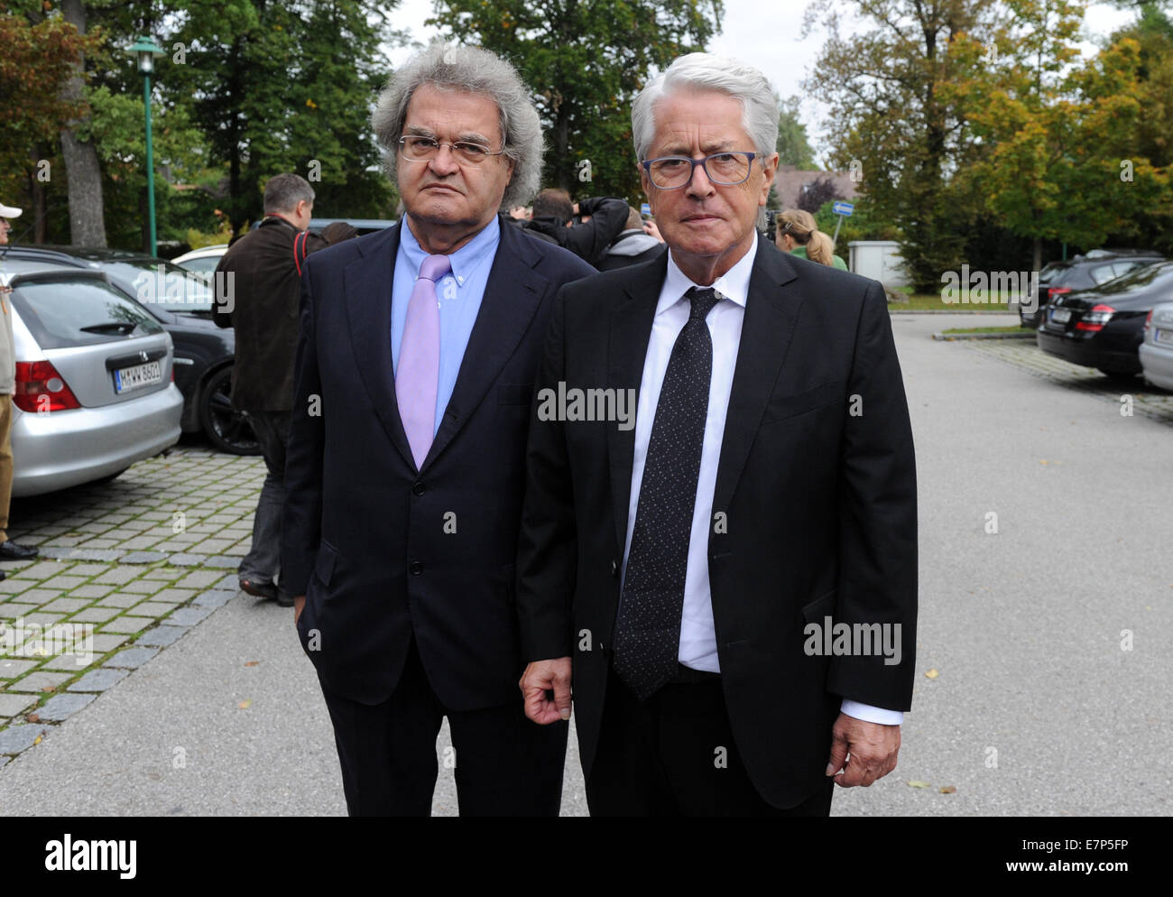 Funeral joachim fuchsberger gruenwald -Fotos und -Bildmaterial in hoher ...