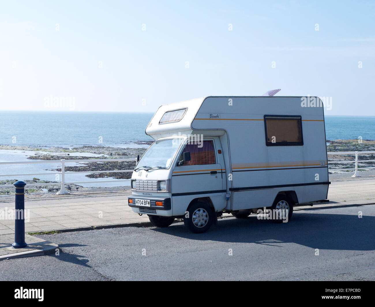 Opel rascal camper -Fotos und -Bildmaterial in hoher Auflösung – Alamy