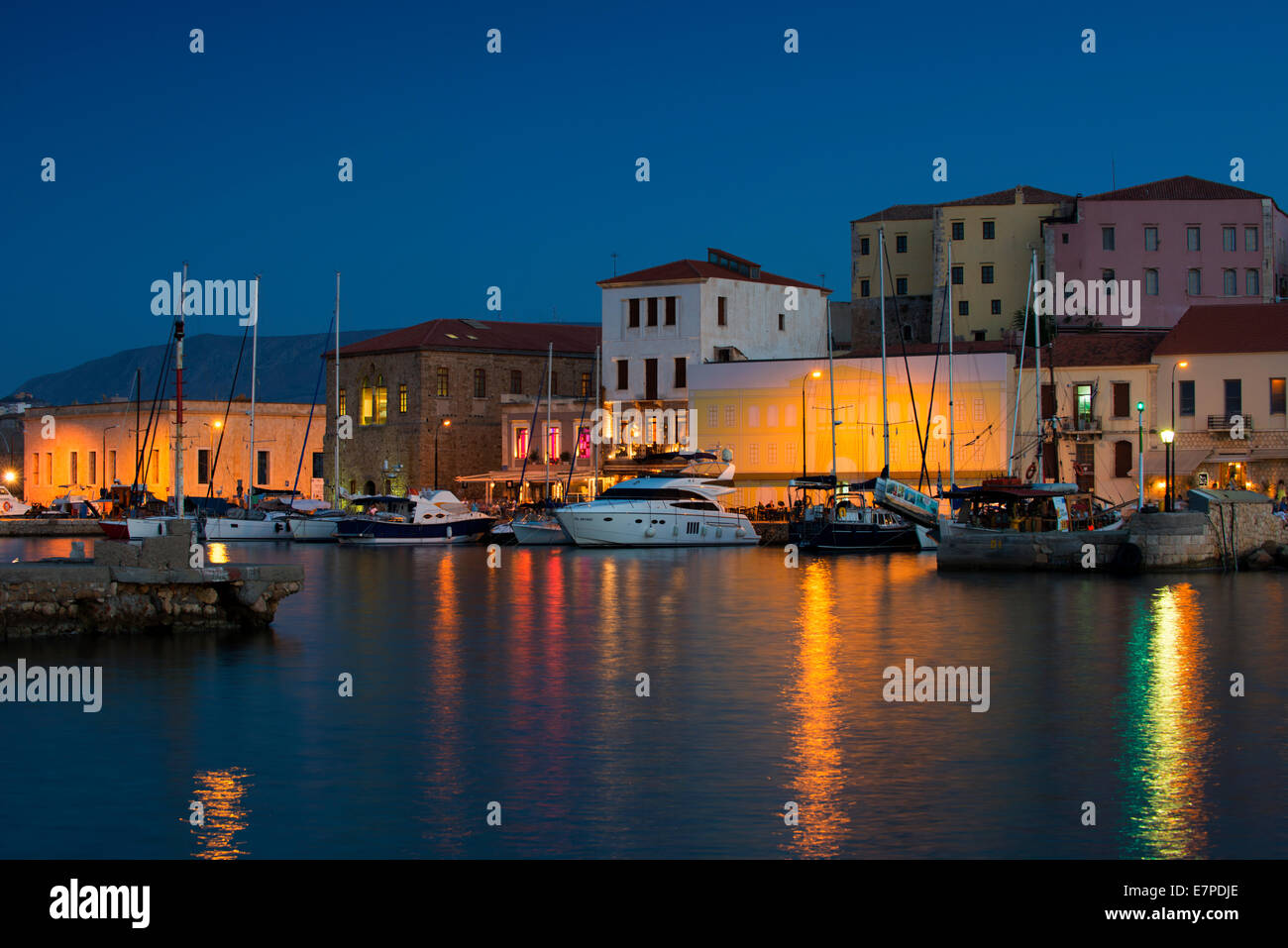 Chania souvenirs -Fotos und -Bildmaterial in hoher Auflösung – Alamy
