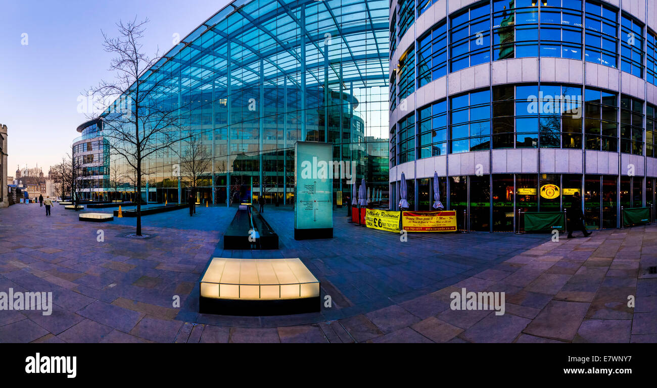 Tower place -Fotos und -Bildmaterial in hoher Auflösung – Alamy