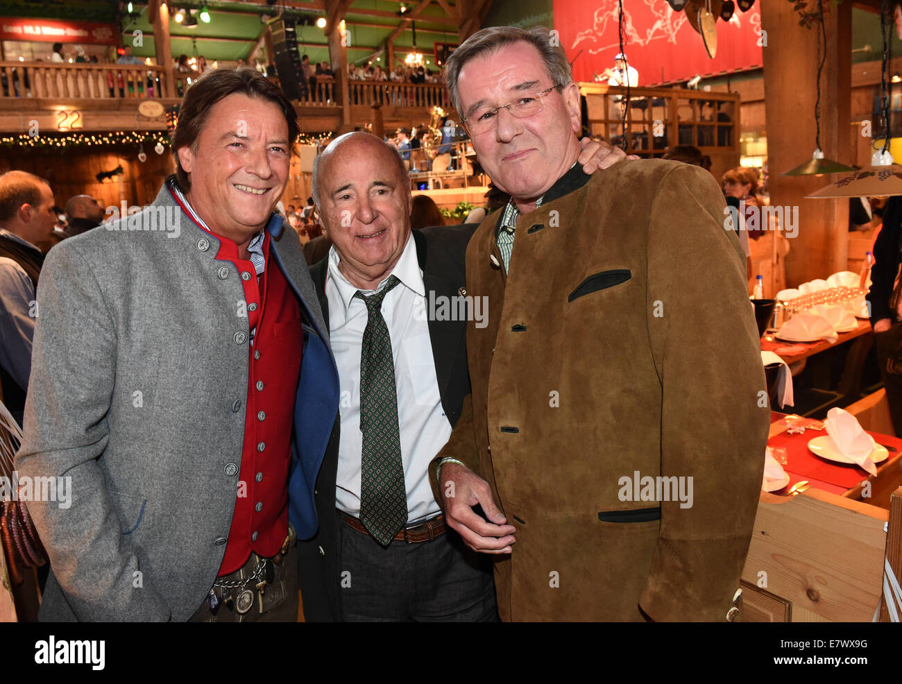 München, Deutschland. 24. Sep, 2014. Präsident des FC Bayern Karl ...