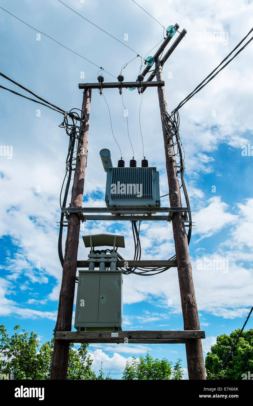 Strommast transformator -Fotos und -Bildmaterial in hoher Auflösung – Alamy