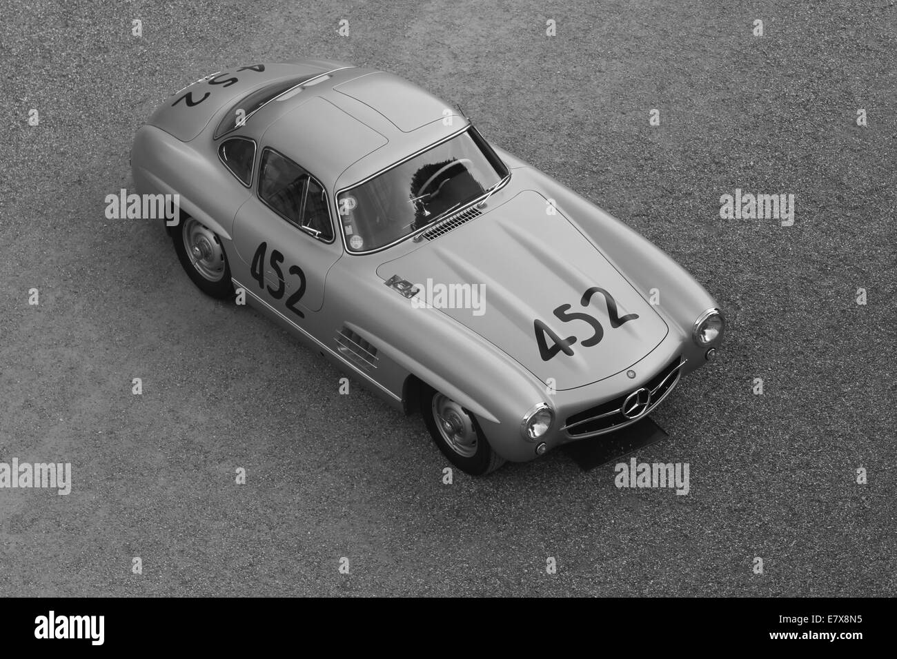 Mercedes 300sl gulwing -Fotos und -Bildmaterial in hoher Auflösung – Alamy