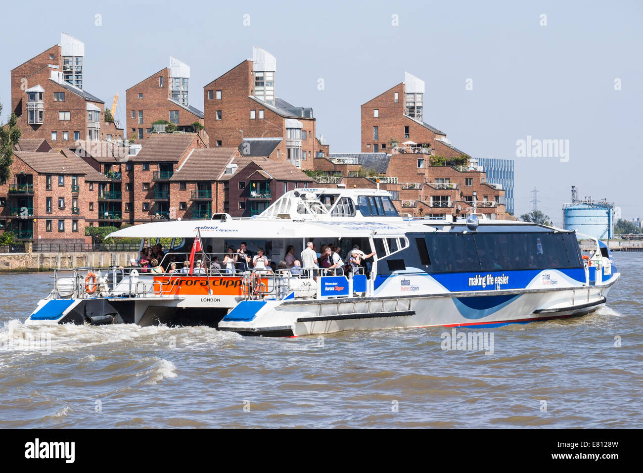Thames flussboot service -Fotos und -Bildmaterial in hoher Auflösung ...