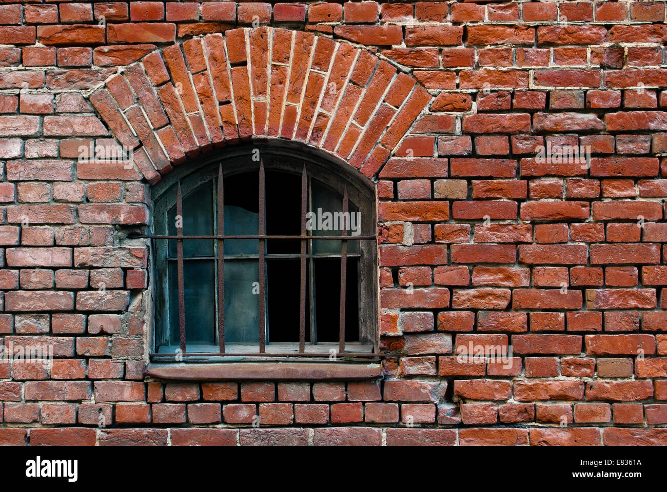 Zerbrochenes mauerwerk -Fotos und -Bildmaterial in hoher Auflösung – Alamy