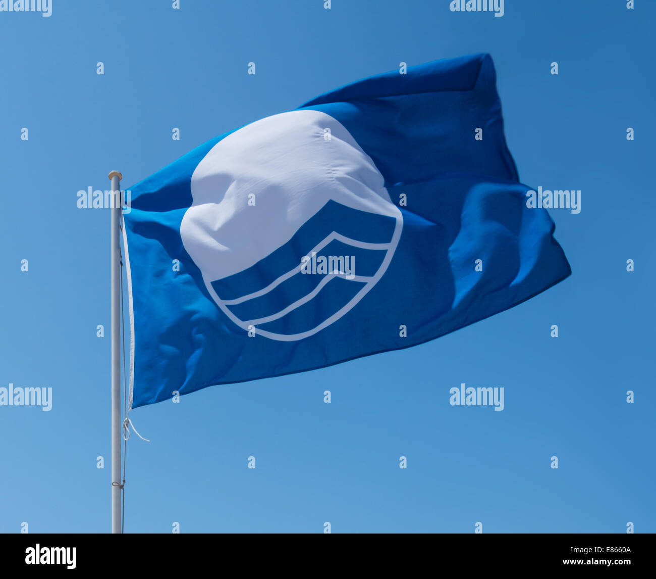 Gewellte flagge von spanien Stockfotos und -bilder Kaufen - Alamy