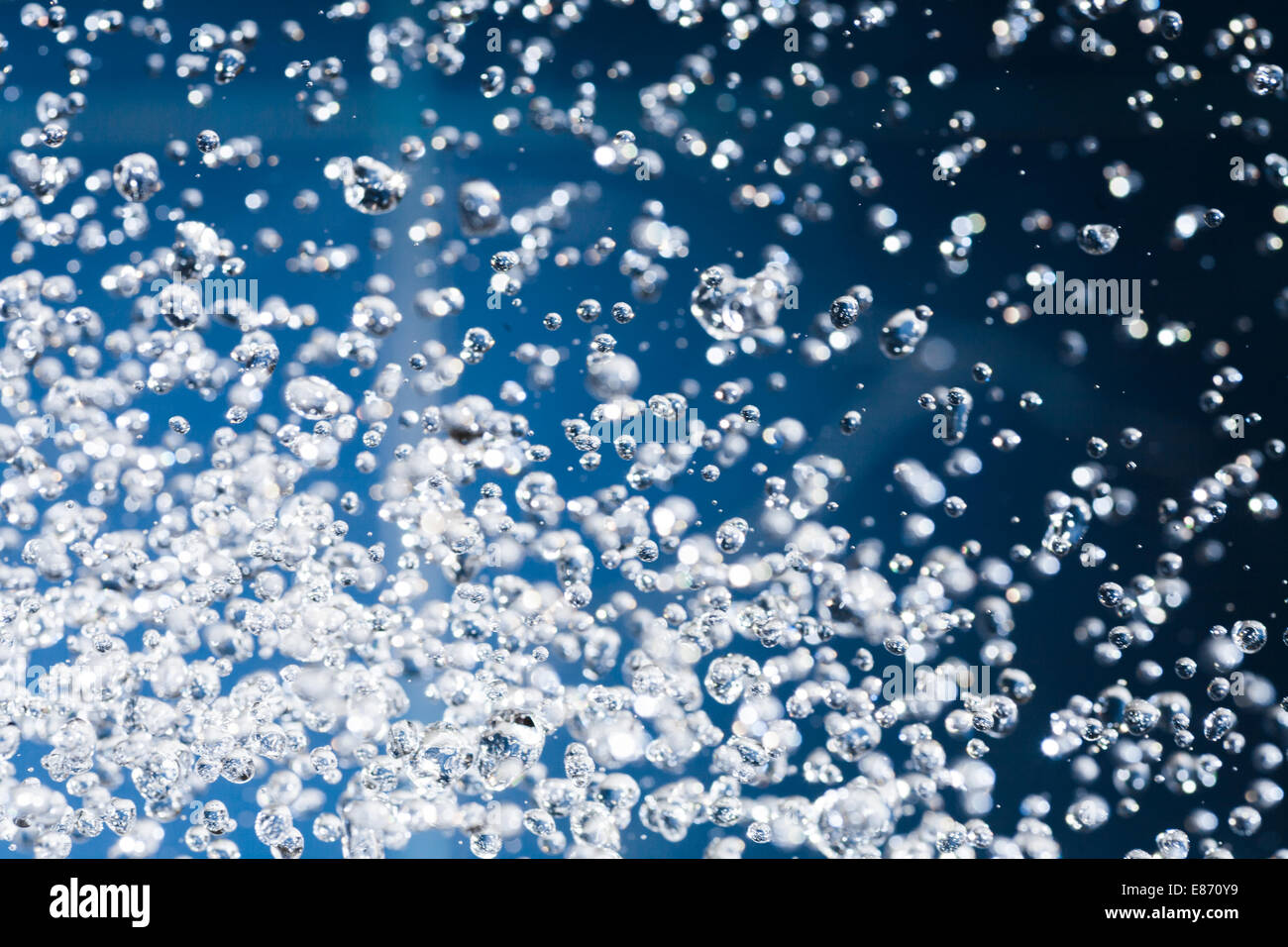 Wasser schwebend -Fotos und -Bildmaterial in hoher Auflösung – Alamy