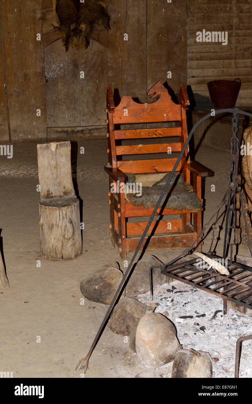 Wikinger langhaus innen -Fotos und -Bildmaterial in hoher Auflösung – Alamy