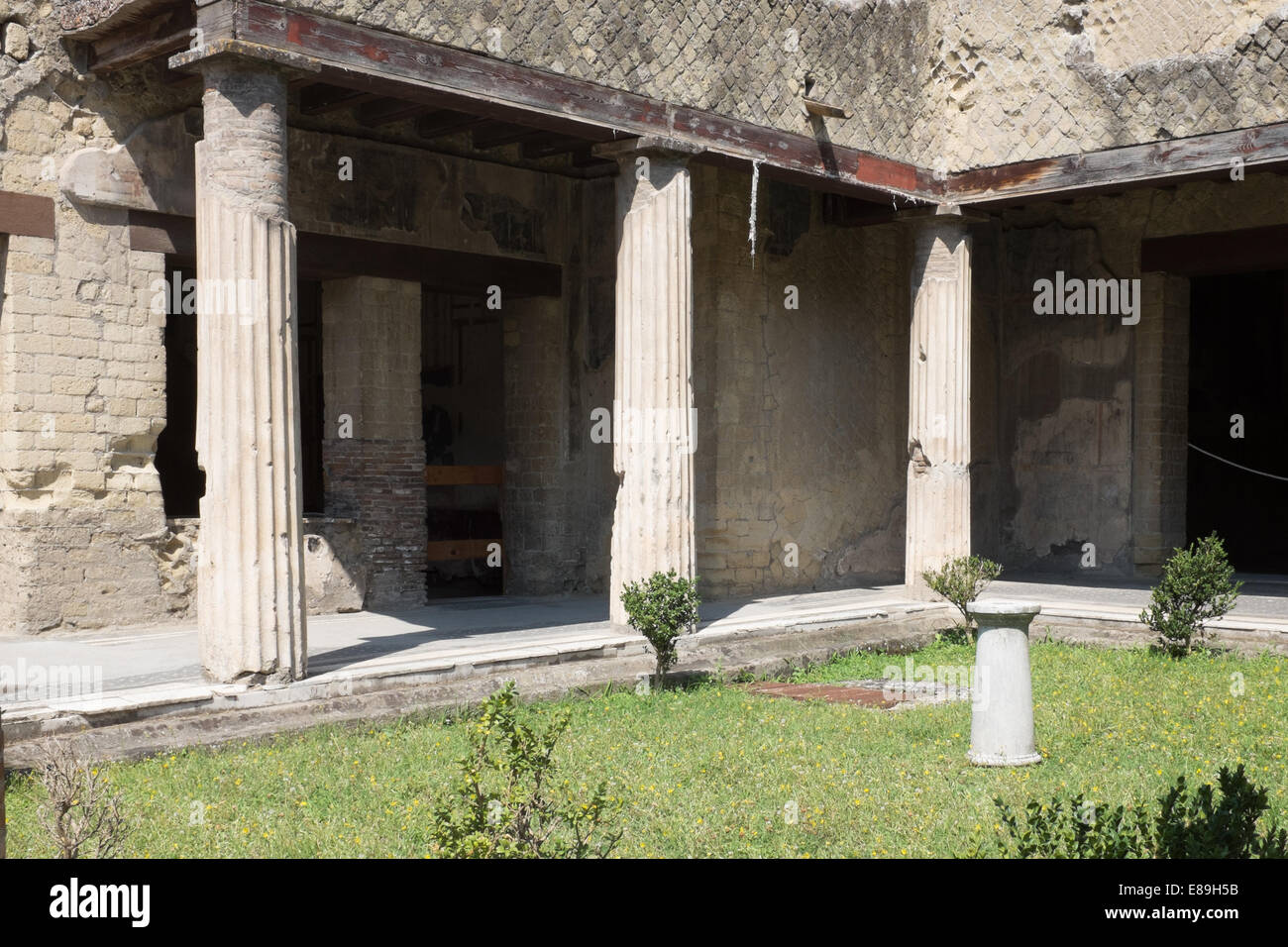 Pompeji römisches haus -Fotos und -Bildmaterial in hoher Auflösung – Alamy