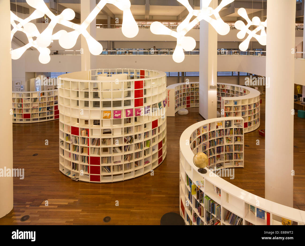 Children's library interior -Fotos und -Bildmaterial in hoher Auflösung ...
