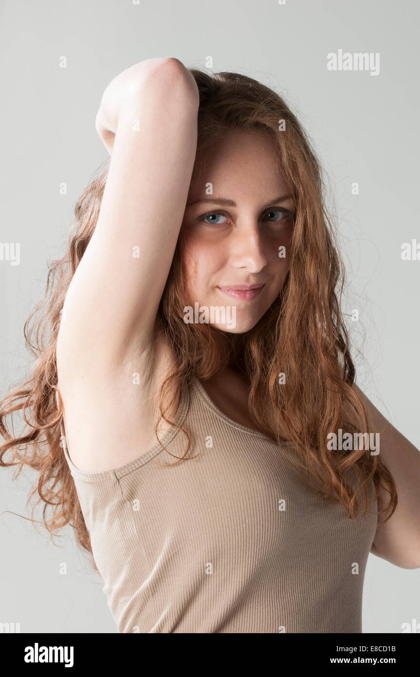Achselhaar von mädchen -Fotos und -Bildmaterial in hoher Auflösung – Alamy