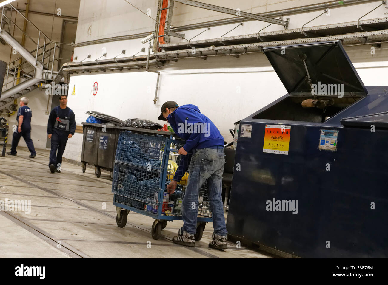 Ver und Entsorgung Stockfotos und -bilder Kaufen - Alamy