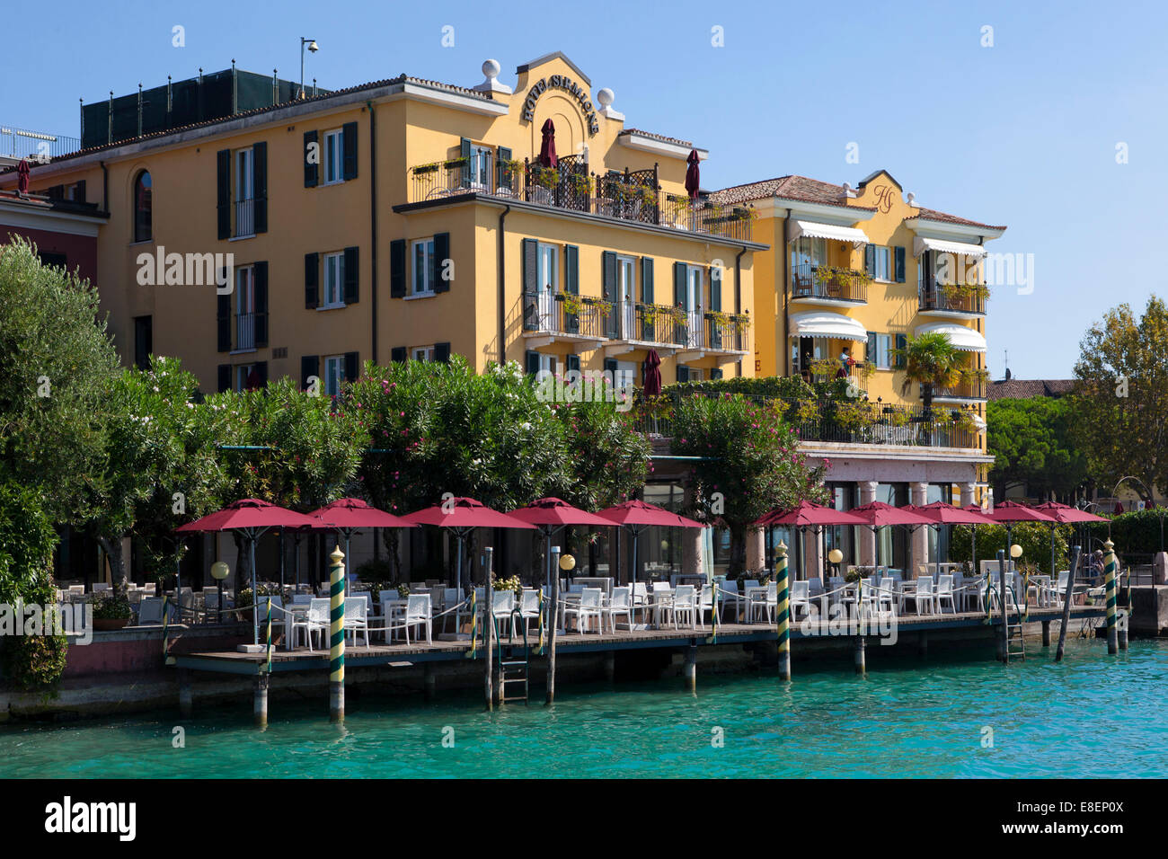 "Lago di Garda oder Lago Benaco" der Gardasee ist der größte See in ...