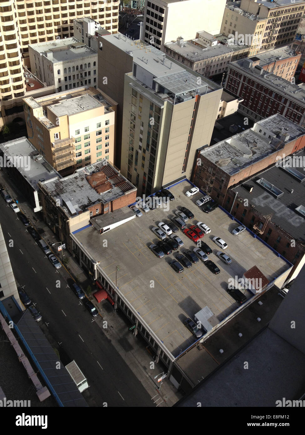 Rooftop parking lot -Fotos und -Bildmaterial in hoher Auflösung – Alamy
