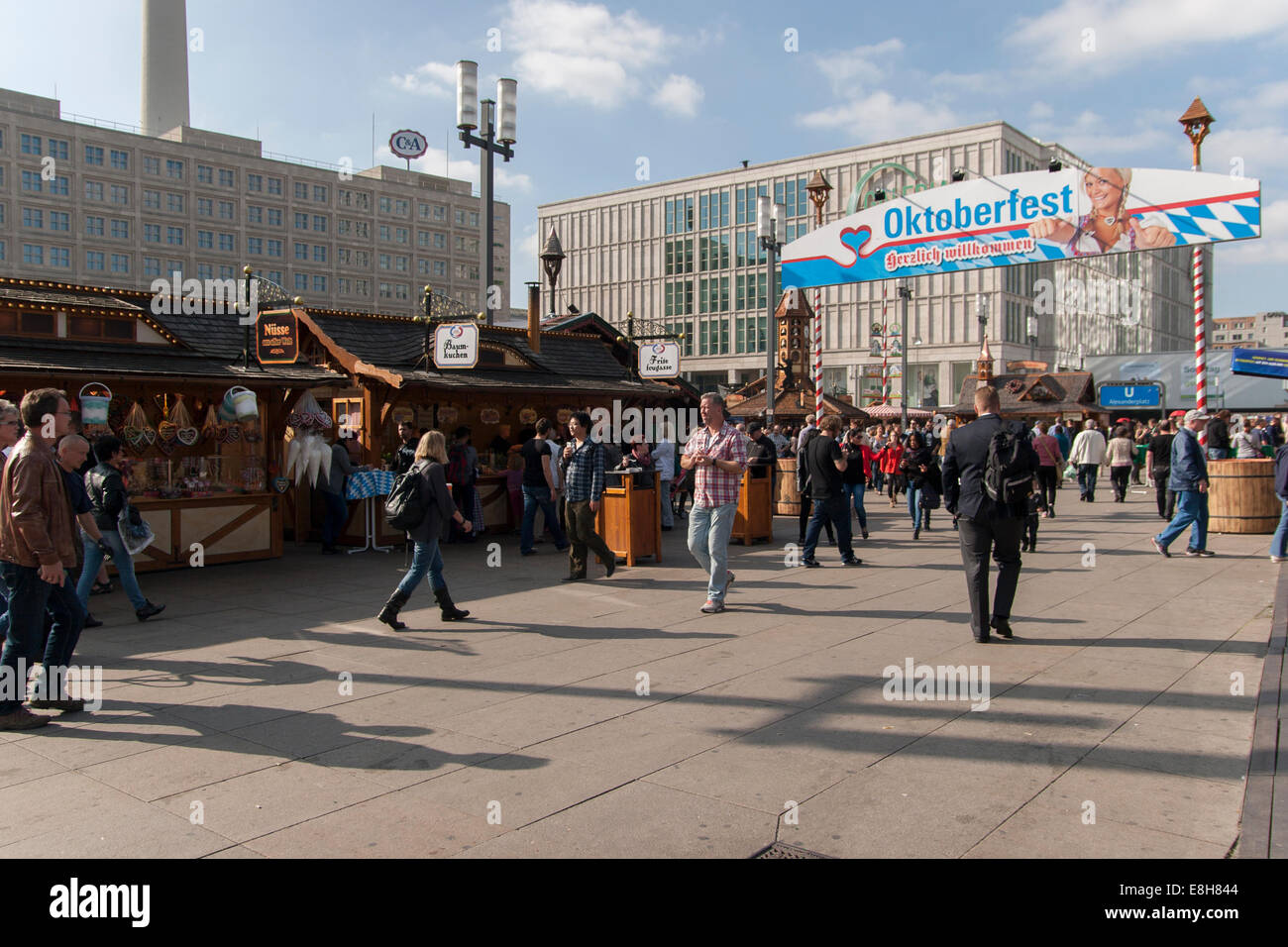 Oktoberfest berlin -Fotos und -Bildmaterial in hoher Auflösung – Alamy