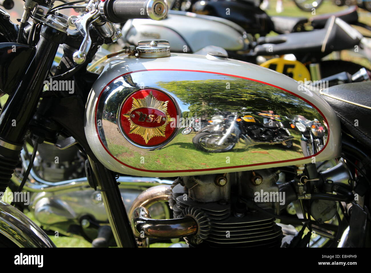 Bsa Motorcycle Tank With Bsa Logo Stockfotos und -bilder Kaufen - Alamy