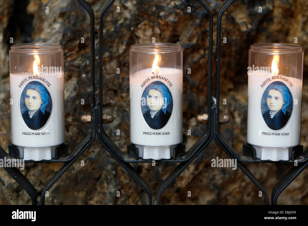 Soubirous bernadette -Fotos und -Bildmaterial in hoher Auflösung – Alamy