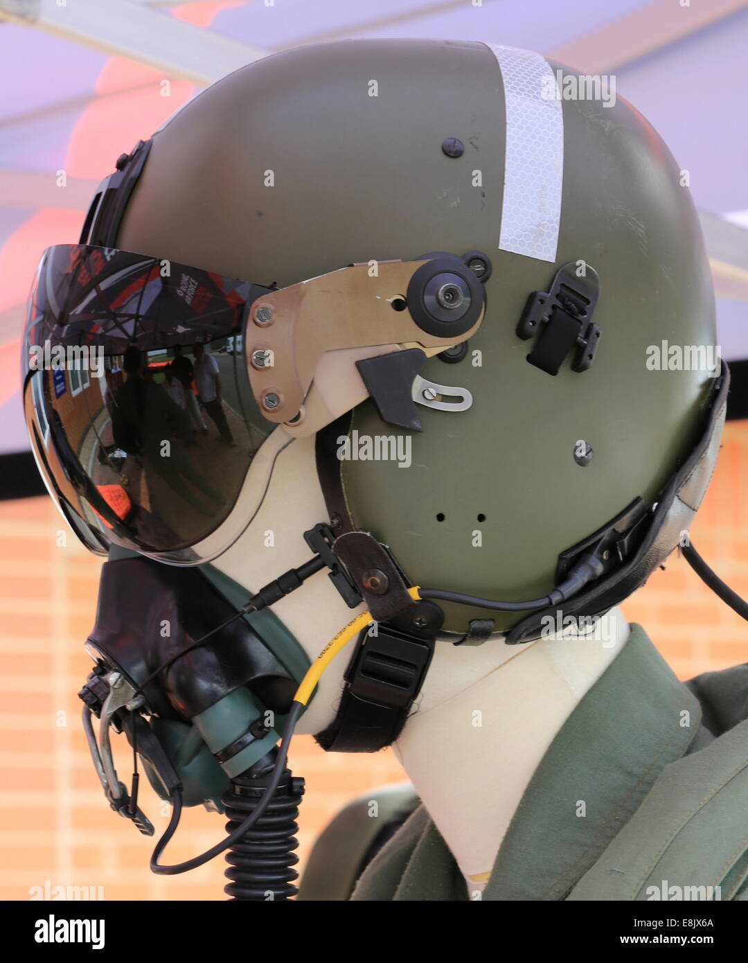 Pilot helmet -Fotos und -Bildmaterial in hoher Auflösung – Alamy