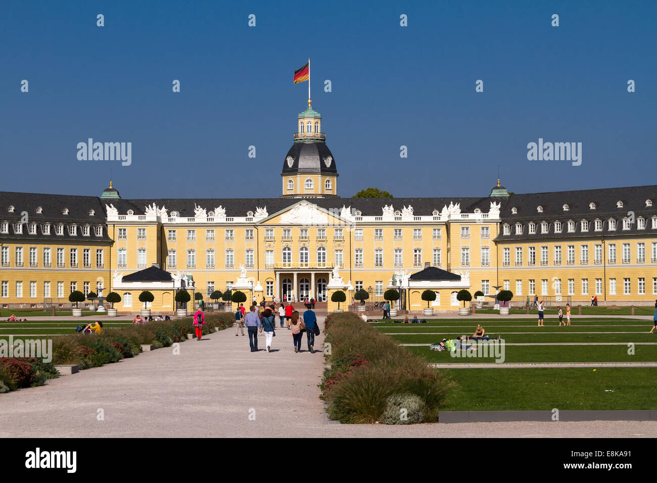 Karlsruher schloss -Fotos und -Bildmaterial in hoher Auflösung – Alamy