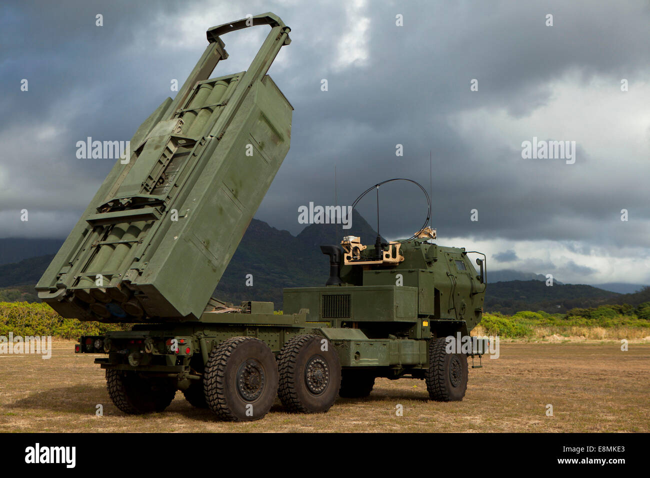 High mobility artillery rocket system -Fotos und -Bildmaterial in hoher ...