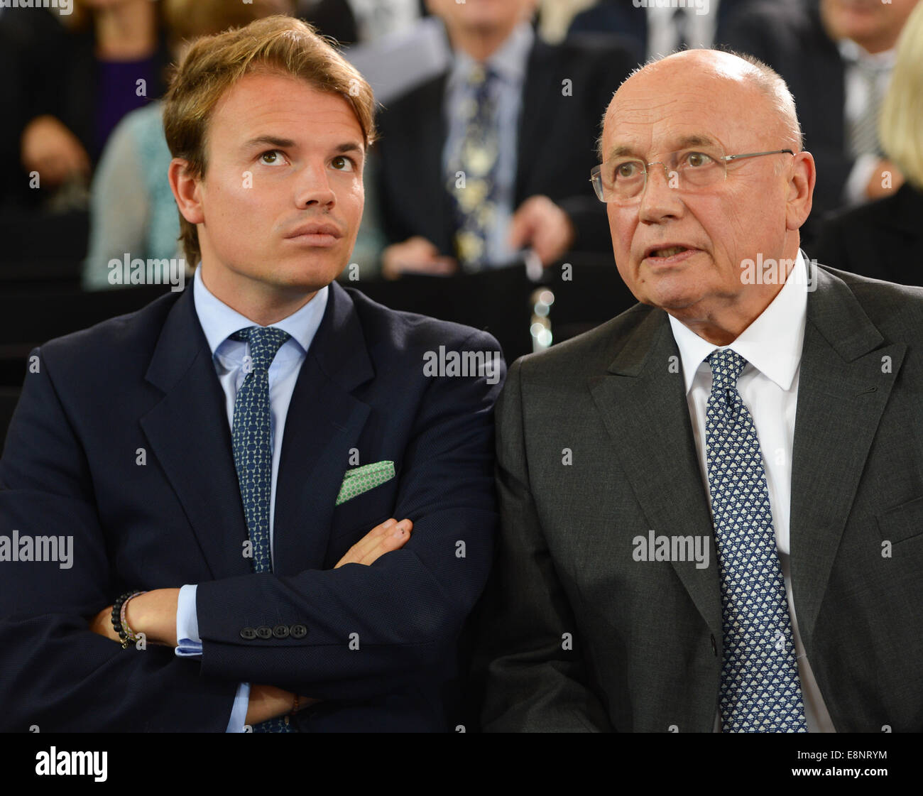 Banker Friedrich von Metzler (R) und sein Sohn Franz von Metzler ...