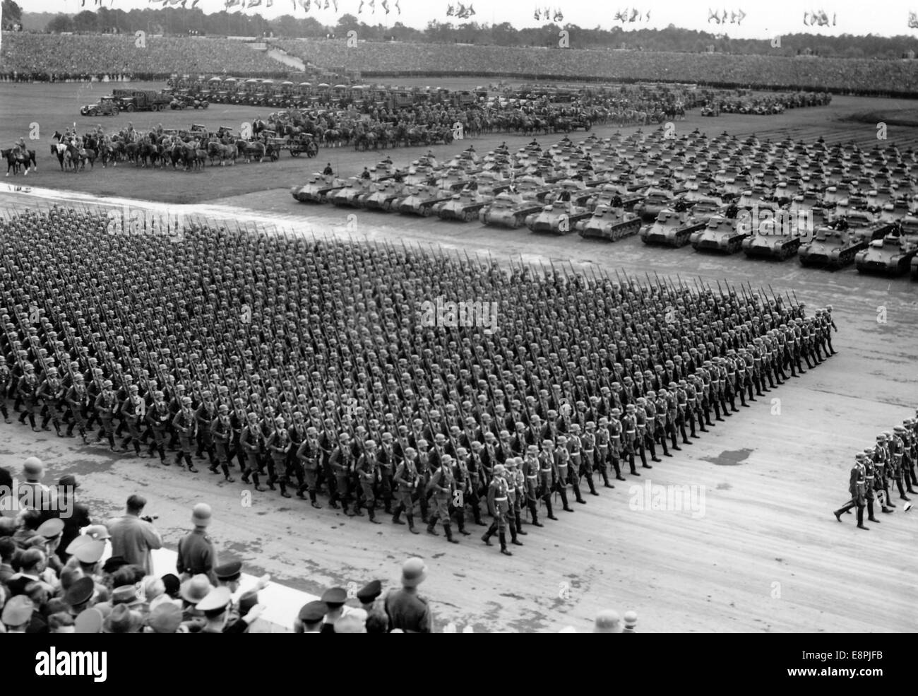 Nürnberg-Rallye 1937 in Nürnberg - Reichsparteitag Website - Parade der ...
