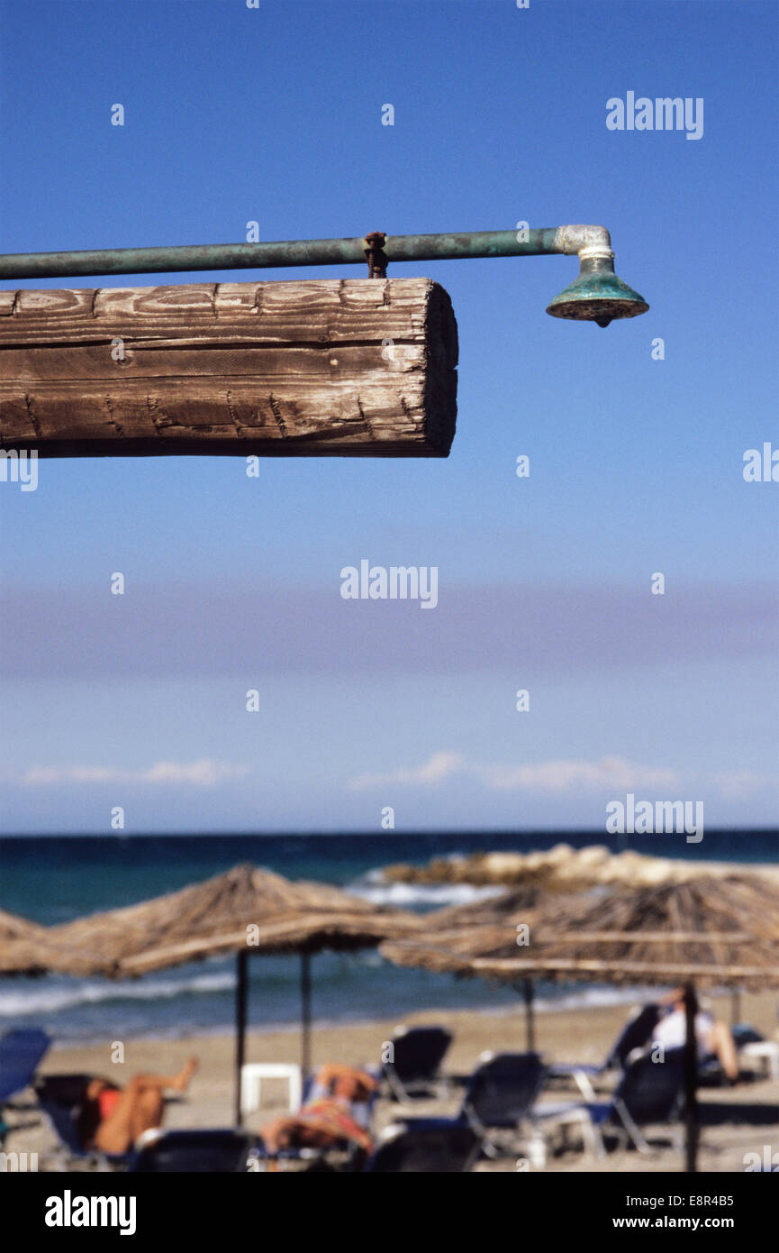 Dusche am strand -Fotos und -Bildmaterial in hoher Auflösung – Alamy