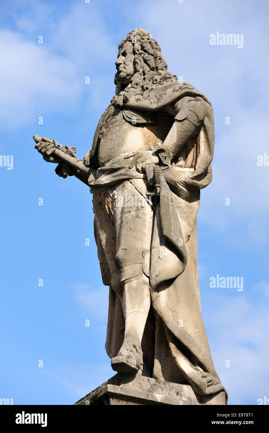 Statue von kaiser karl vi -Fotos und -Bildmaterial in hoher Auflösung ...