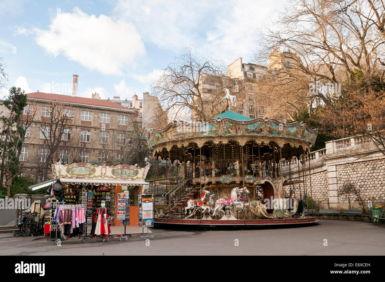 Karussell in paris -Fotos und -Bildmaterial in hoher Auflösung – Alamy