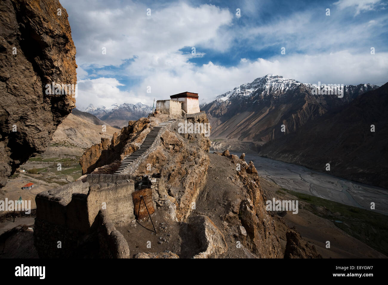 Berglandschaft gebaut -Fotos und -Bildmaterial in hoher Auflösung – Alamy