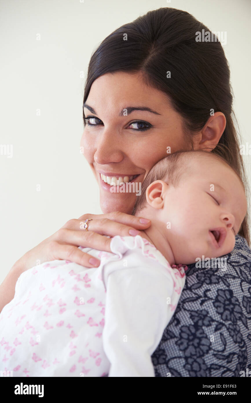 Schlafend tochter -Fotos und -Bildmaterial in hoher Auflösung – Alamy