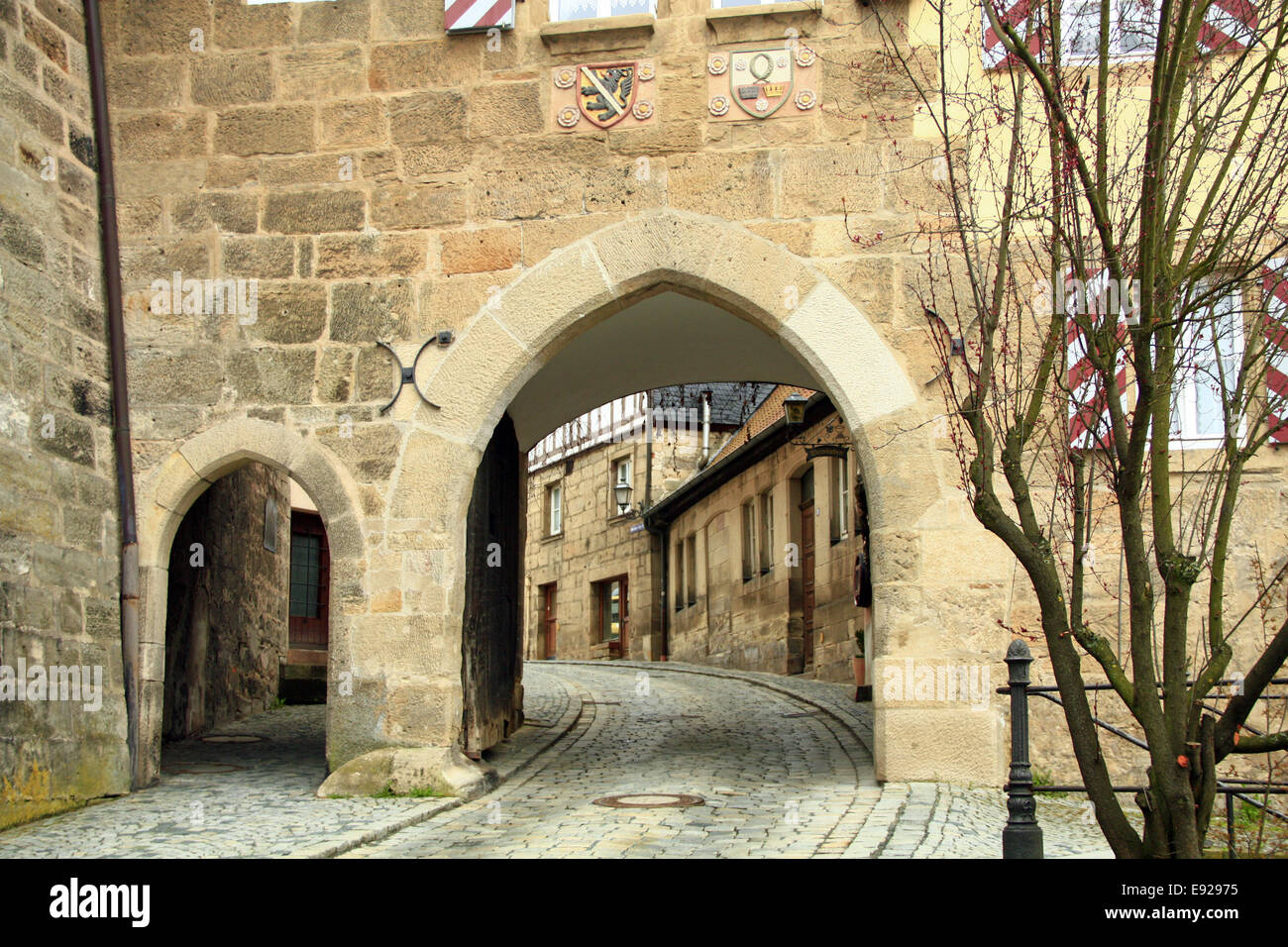Mittelalterliche Stadttor in Bayern Stockfotografie - Alamy