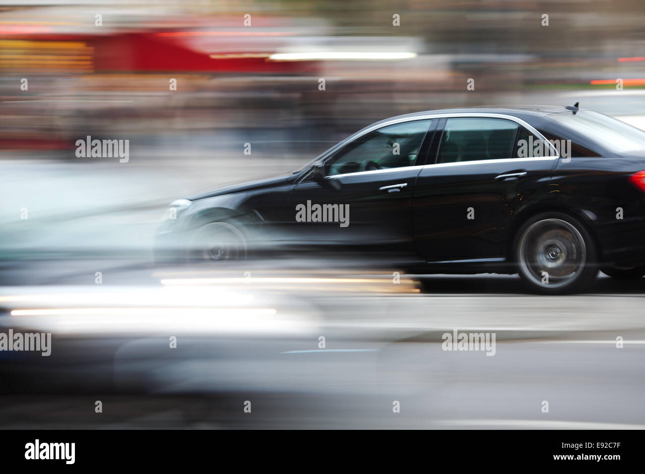 Schnelles auto -Fotos und -Bildmaterial in hoher Auflösung – Alamy