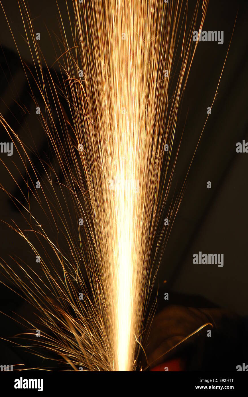 Fliegende feuerwaffen -Fotos und -Bildmaterial in hoher Auflösung – Alamy