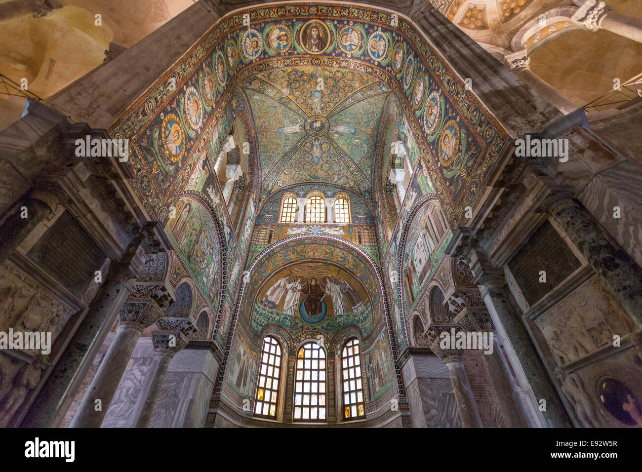 Basilika San Vitale byzantinische Mosaiken, das Presbyterium ...