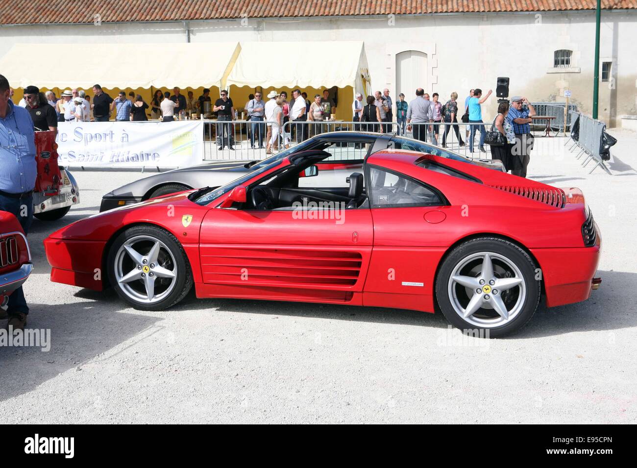 Str ferrari -Fotos und -Bildmaterial in hoher Auflösung – Alamy