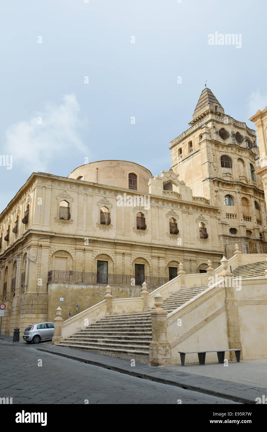Sizilianischer barockstil -Fotos und -Bildmaterial in hoher Auflösung ...