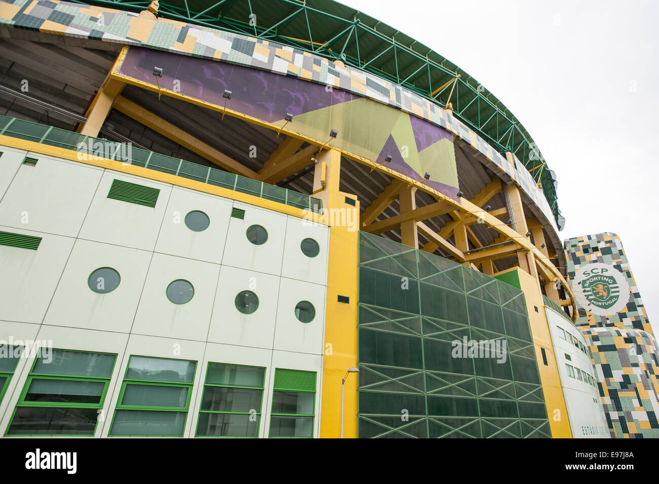 Estadio jose alvalade xxi -Fotos und -Bildmaterial in hoher Auflösung ...