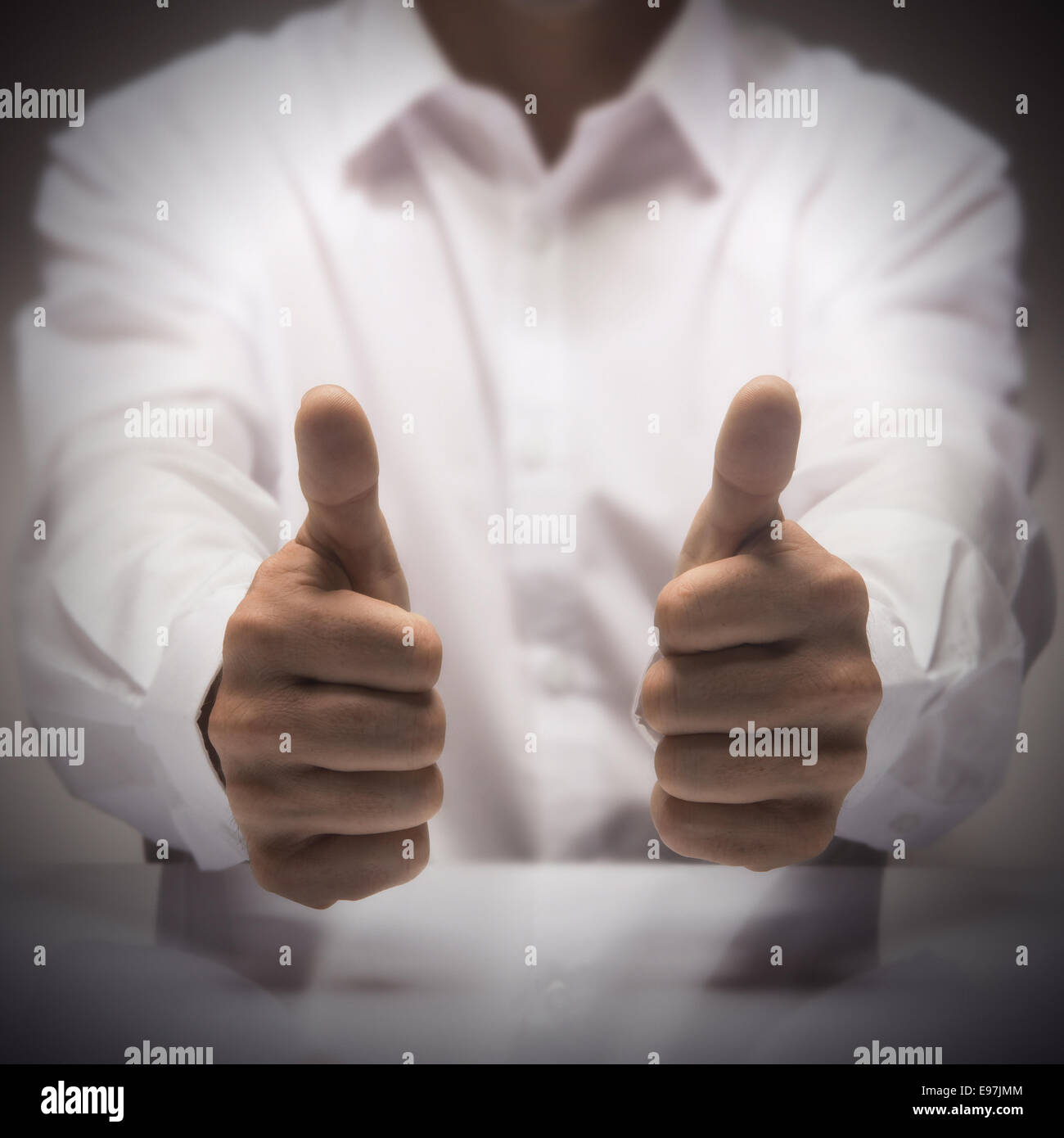 Daumen Oben Stockfotos und -bilder Kaufen - Alamy