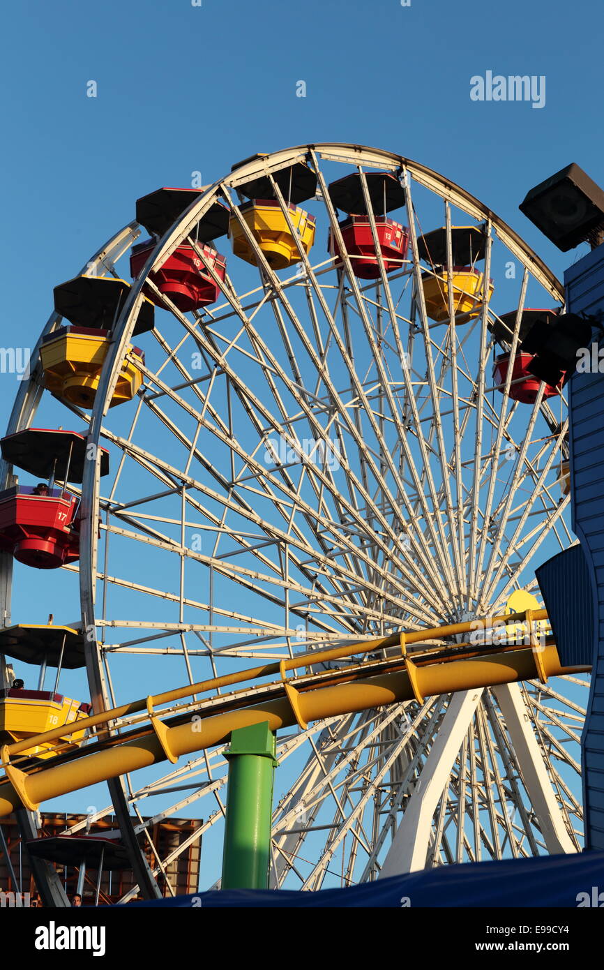Santa monica pier riesenrad -Fotos und -Bildmaterial in hoher Auflösung ...