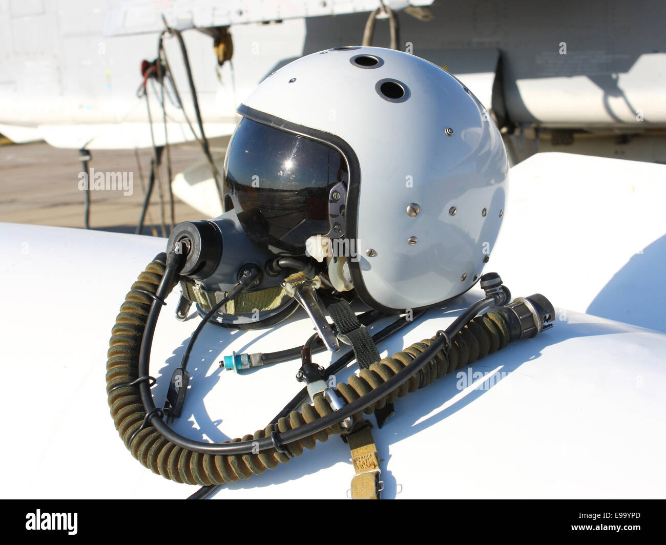 Pilot helmet -Fotos und -Bildmaterial in hoher Auflösung - Seite 2 - Alamy